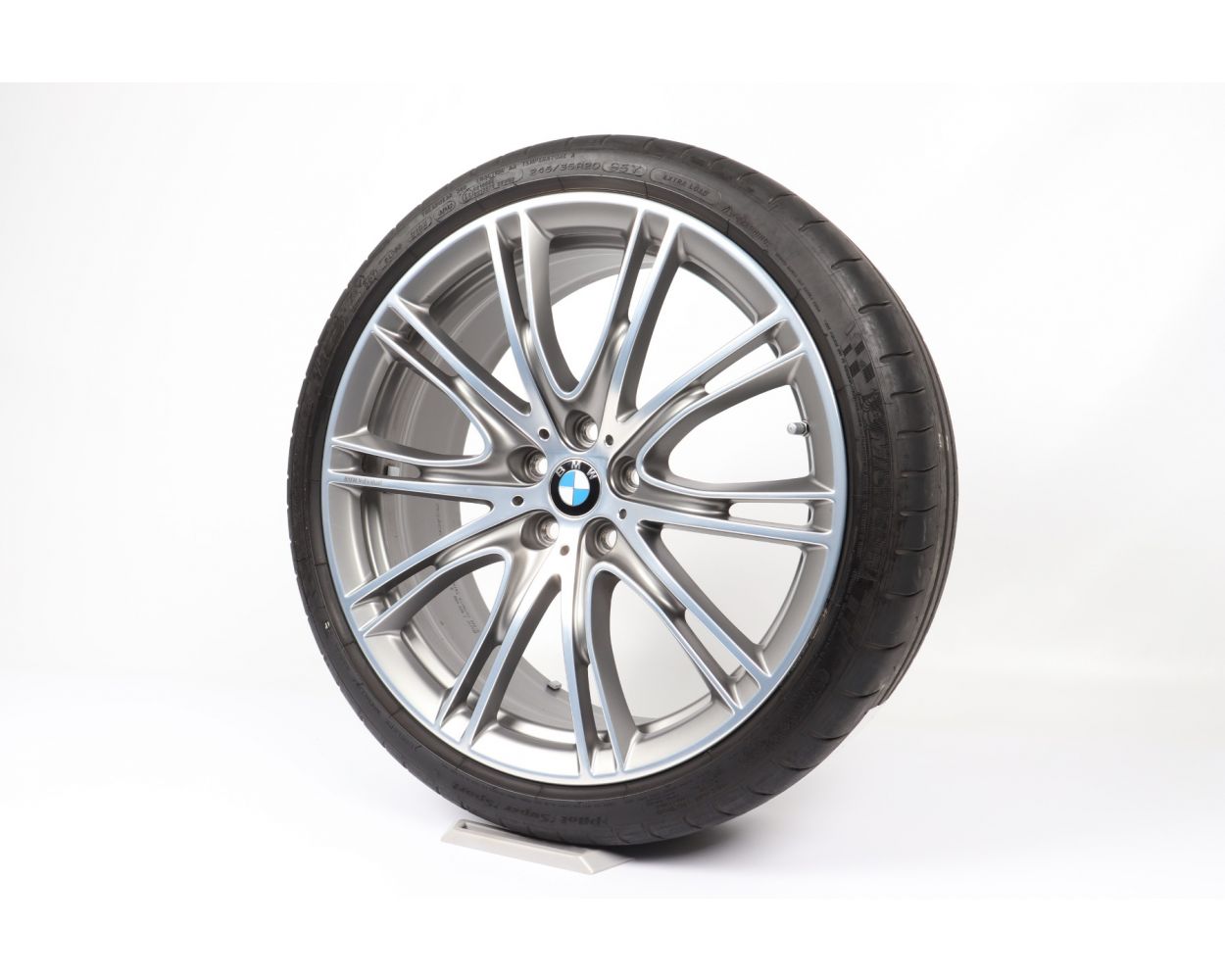 BMW Sommerkompletträder 5er G30 G31 20 Zoll Styling 759i V-Speich