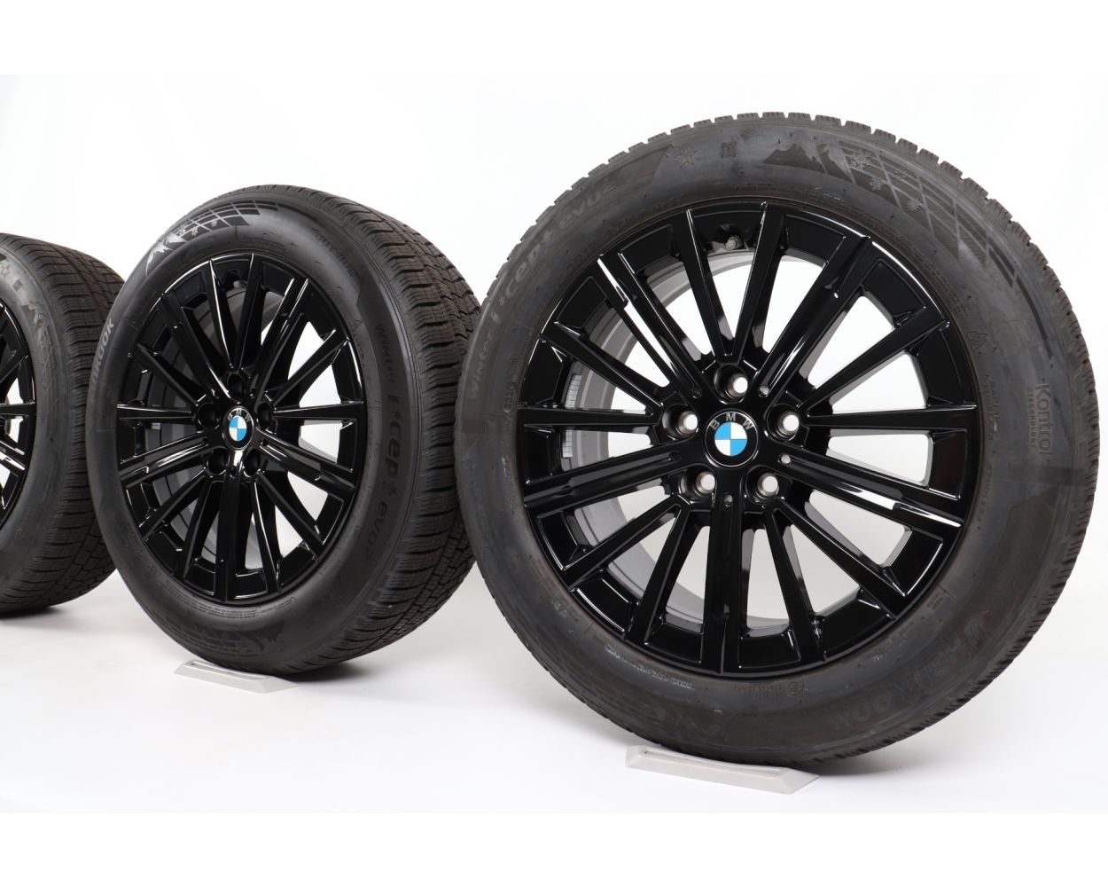 BMW Winterkompletträder 2er U06 17 Zoll Styling 833 V-Speiche