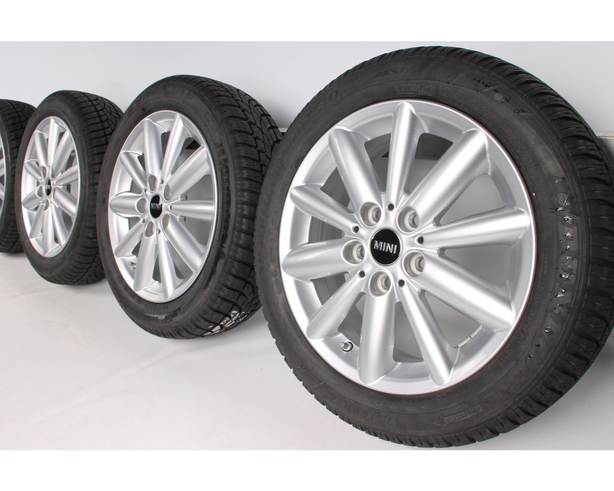MINI Winterkompletträder F55 F56 F57 16 Zoll Styling Radial Spoke